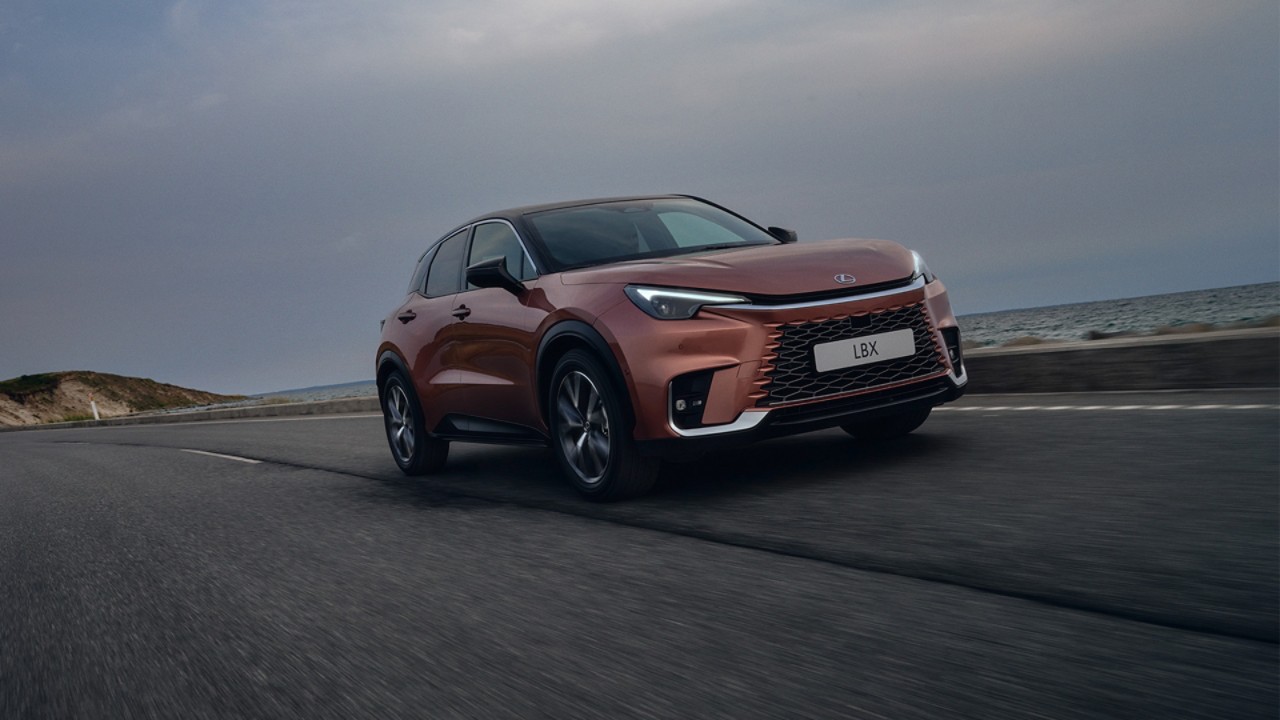 Nuovo Crossover ibrido Lexus LBX | Lexus Italia