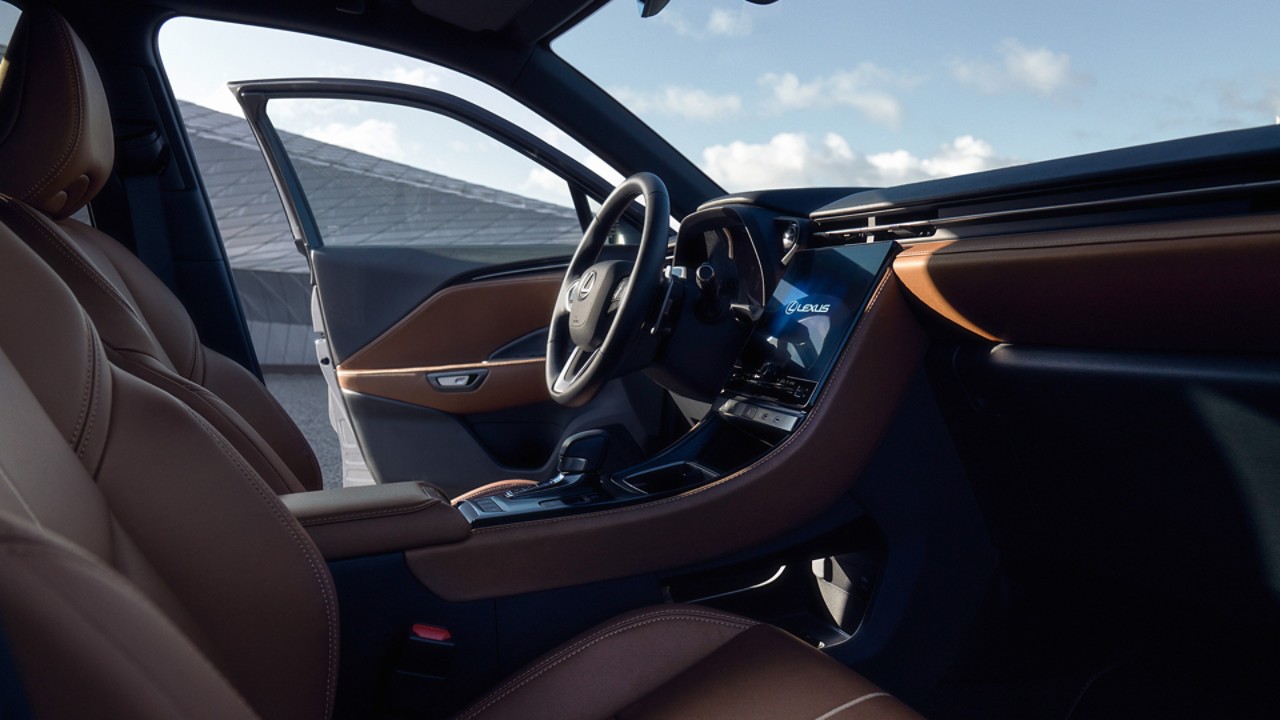 Nuovo Crossover ibrido Lexus LBX | Lexus Italia